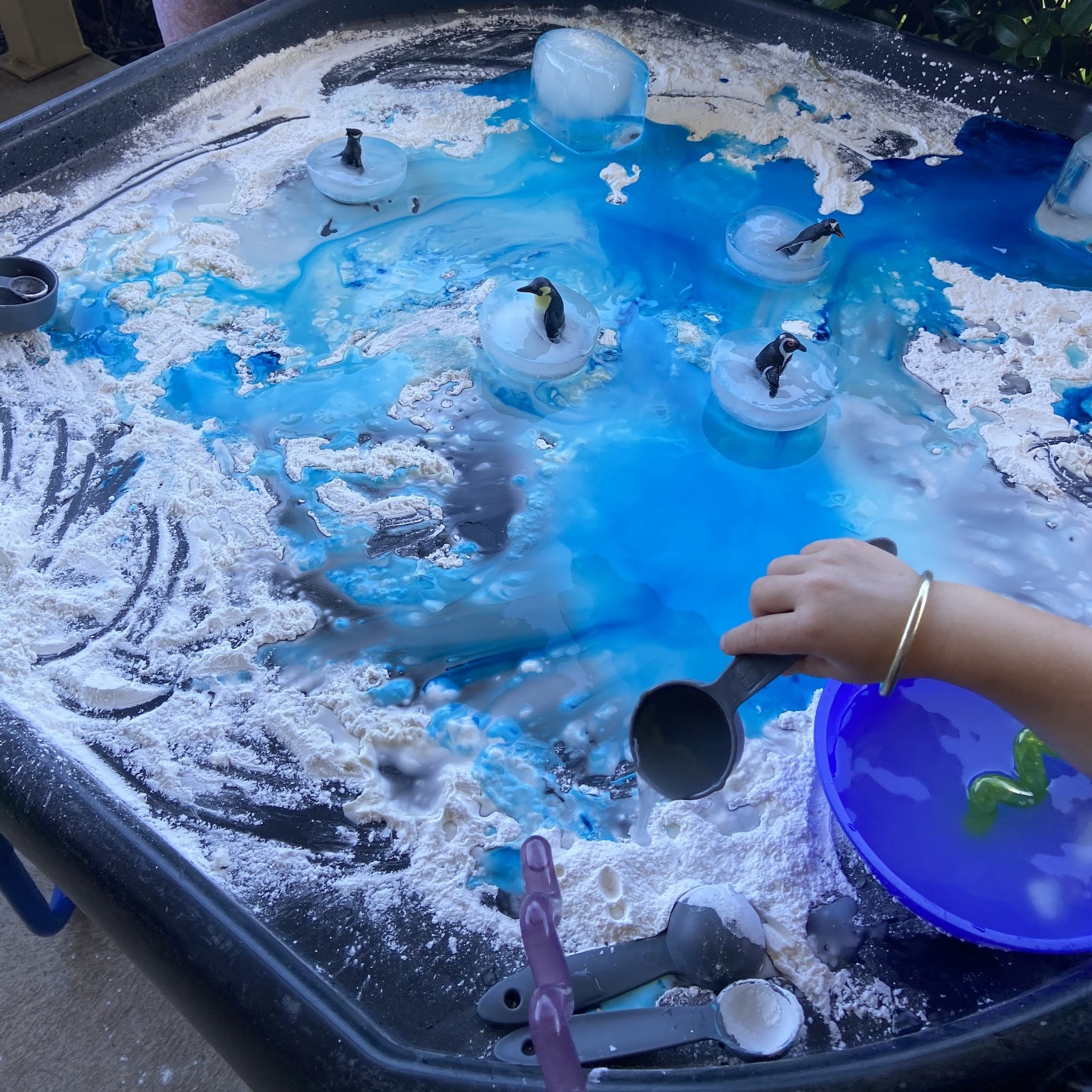 pattern tuff tray ideas